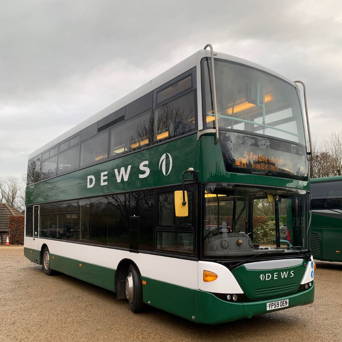 Chartwell Bus Sales Ltd | 01403 756 804 / 07950 616 106